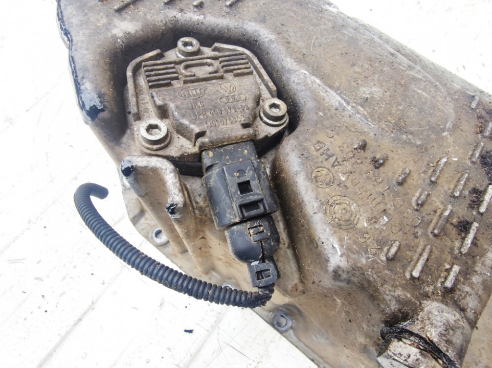 1j0907660c Oil Pressure Sensor (OIL LEVEL SENSOR) Volkswagen Golf 2004 ...