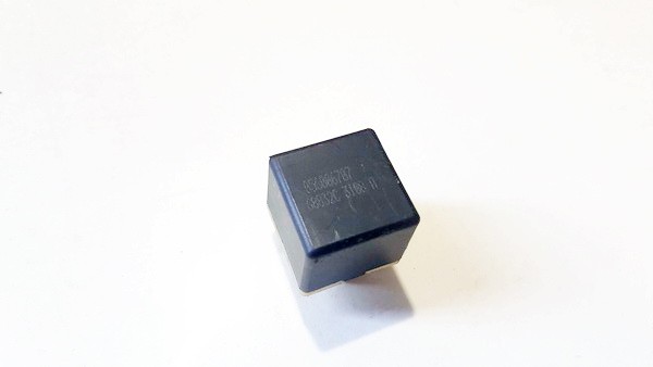 056006707 Chrysler Voyager 1999 Relay module | EuroImpex