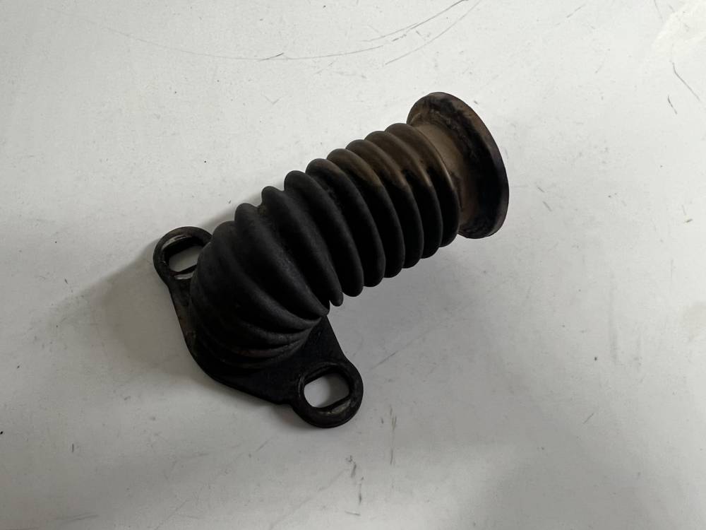 8200577965 used EGR Pipe (Exhaust Gas Recirculation EGR METAL PIPE ...