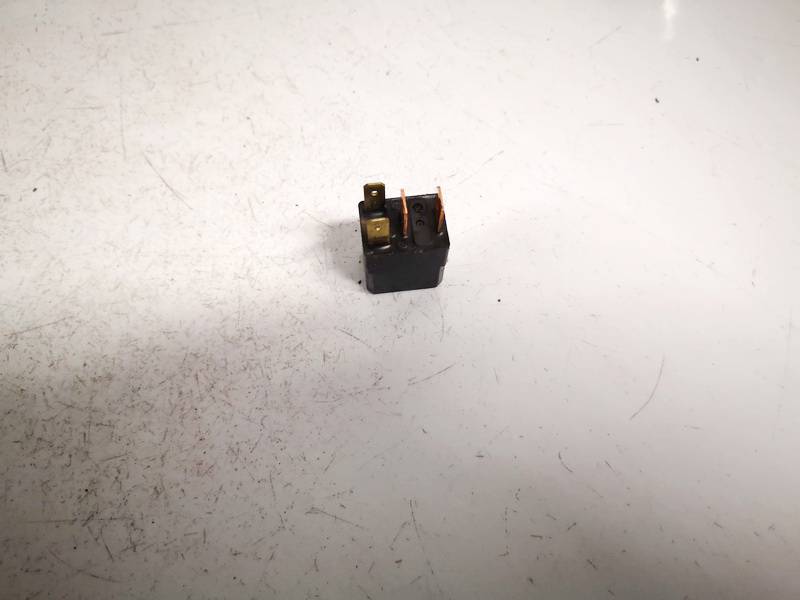 um4667730 acm33221 Relay module Mazda CX-5 2013 2.2L - EIS02222611 ...