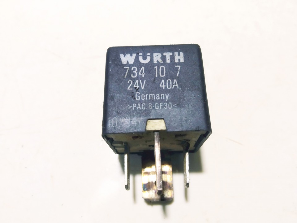 30858687 Audi A4 1995 Relay module | EuroImpex