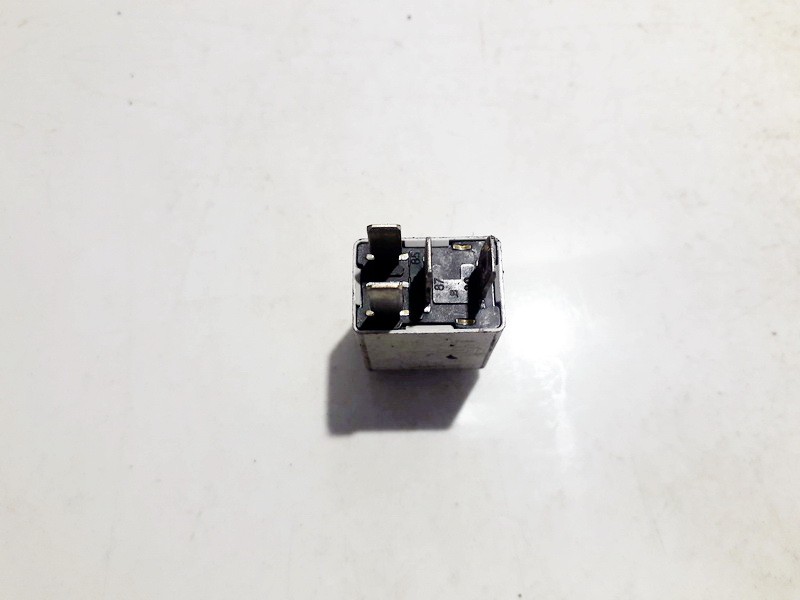 1k0951253 1k0 951 253 Relay module Volkswagen Passat 2006 - EIS00670266 ...