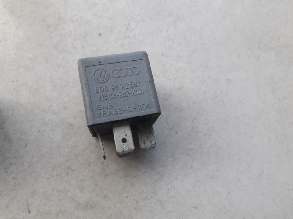 8d0951253a used Relay module Volkswagen Passat 1999 1.9L - EIS00752677 ...