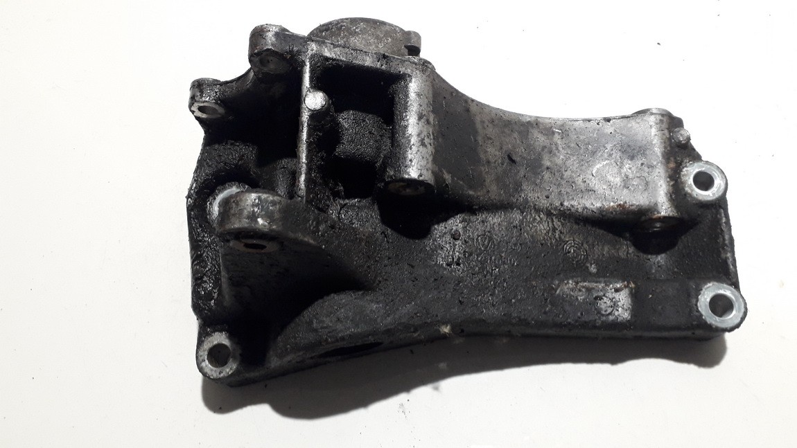 030145169H Volkswagen Golf 2000 Engine Mount Bracket and Gearbox Mount ...