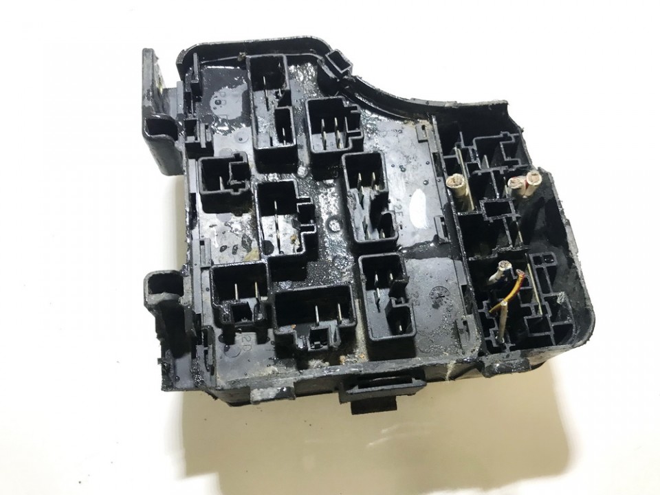 8267005010 82670-05010, 90987-04002 Fuse box Toyota Avensis 2004 ...