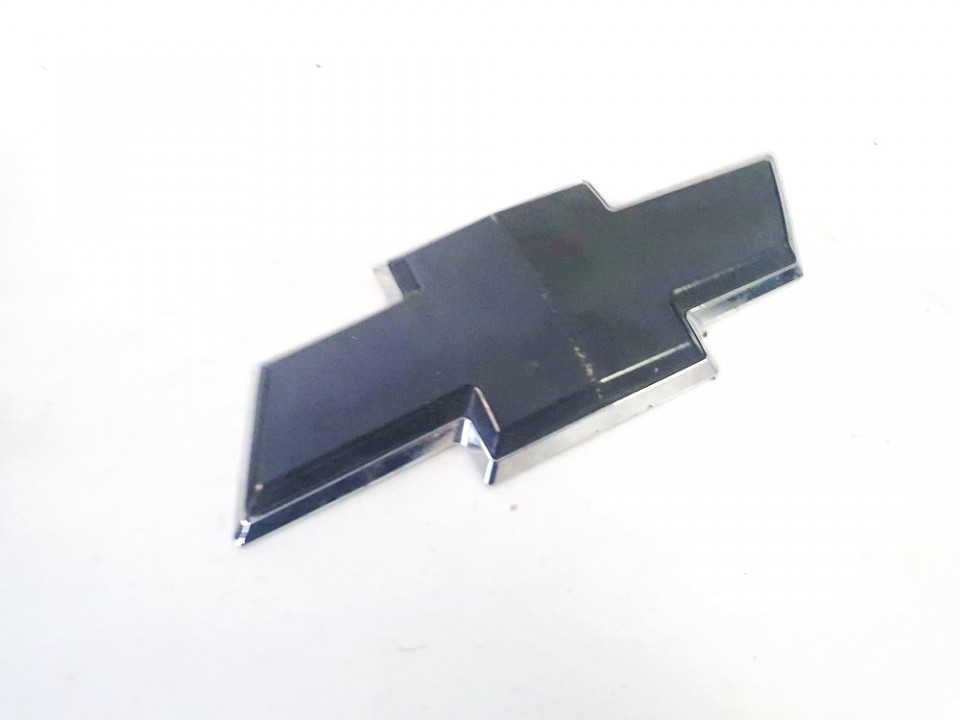 used used Rear Emblem Chevrolet 2007 - EIS01540028 | Used Auto Parts Shop