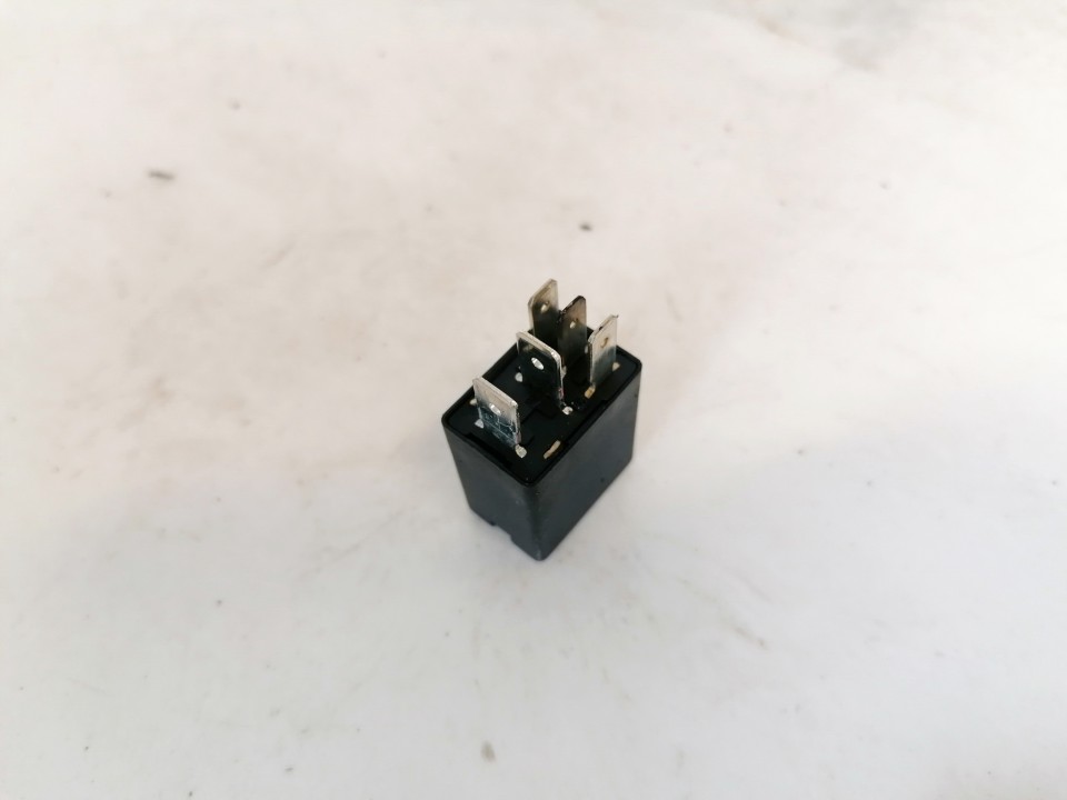 7700414484 used Relay module Renault Laguna 2001 1.8L - EIS01372816 ...