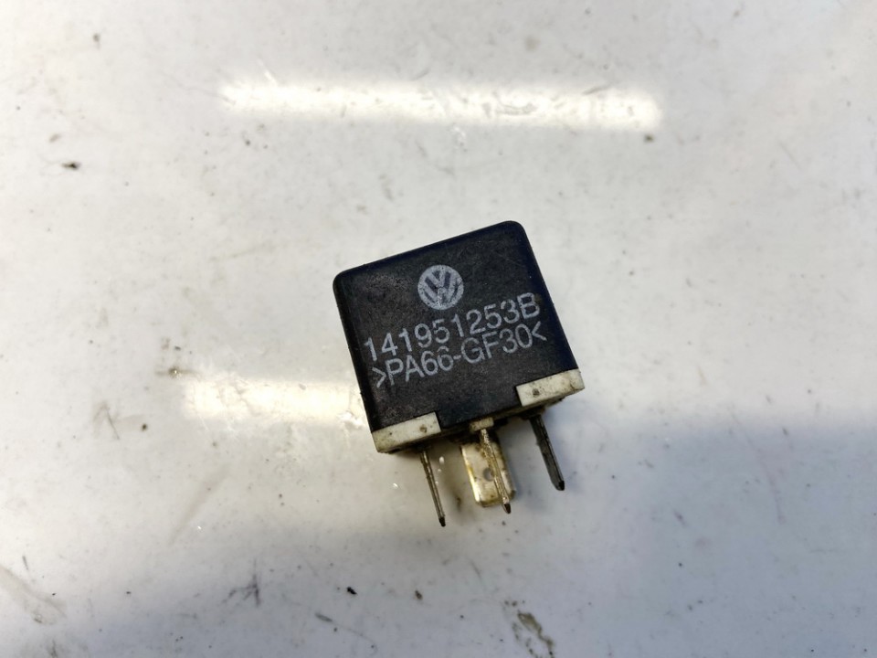 141951253b used Relay module Volkswagen Passat 1995 1.9L - EIS01532828 ...