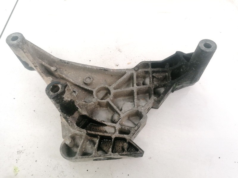 03G199207F V200KTS7 Engine Mount Bracket and Gearbox Mount Bracket ...