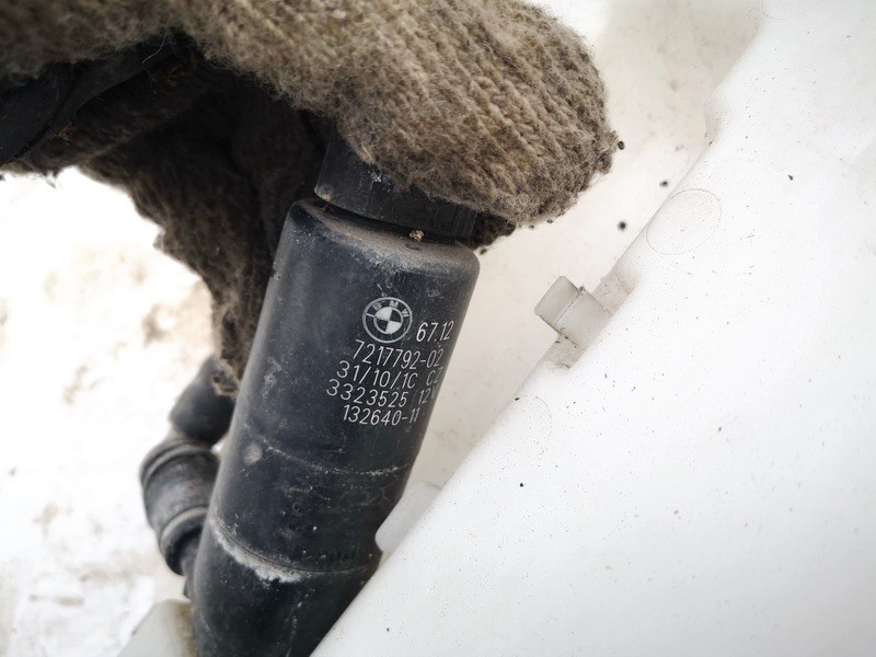 6712721779202 67127217792-02 Headlight Washer Pump BMW X5 2008 ...