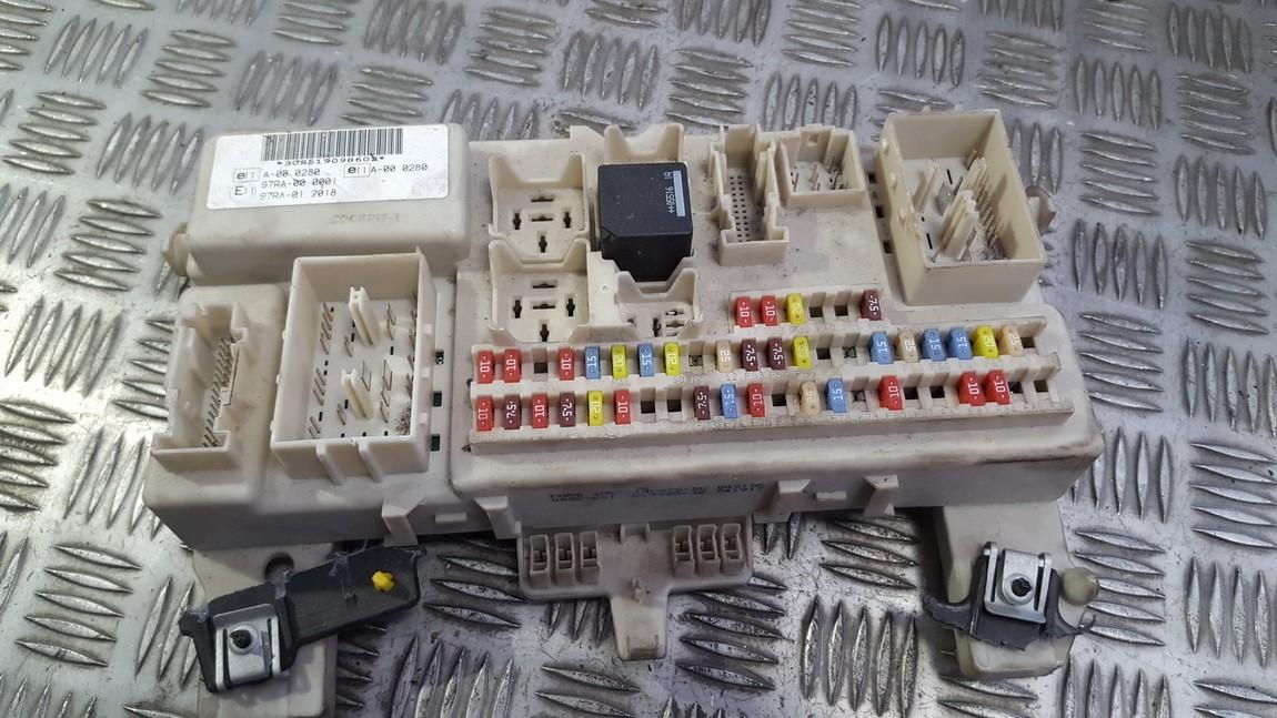 4m5t14a079bg 4m5t-14a079-bg Fuse box Ford Focus 2005 1.6L - EIS00422842 ...