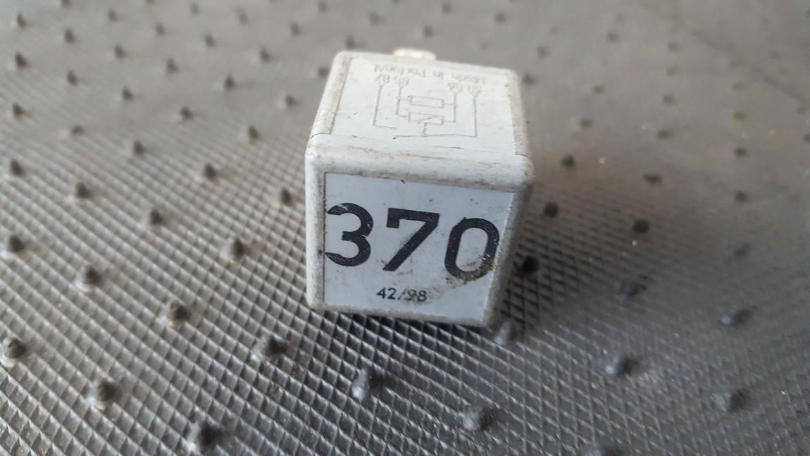 8D0951253 V23134-J52-X300 Relay module Volkswagen Passat 2003 1.8L 5EUR ...