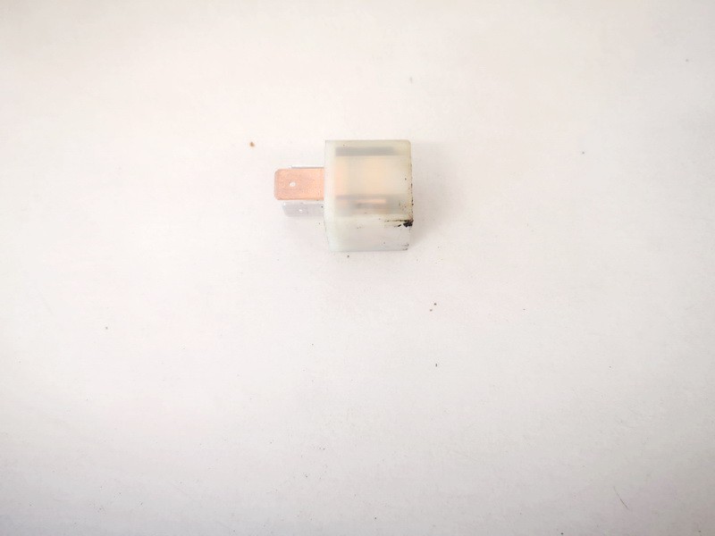 357911253 14030000 Relay module Audi A4 2002 2.0L - EIS01422990 | Used ...