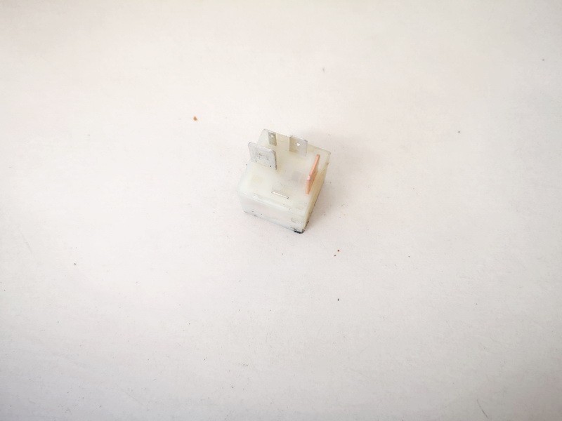 357911253 14030000 Relay module Audi A4 2002 2.0L - EIS01422990 | Used ...