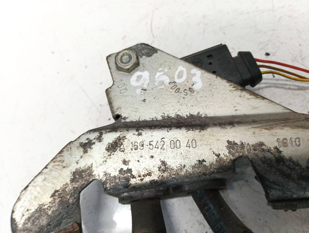 a1695420040 used DPF Pressure Sensor (DPF Exhaust Differential Pressure ...
