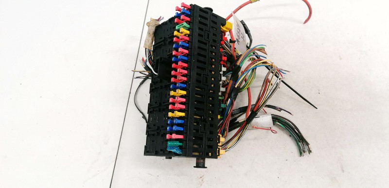357937039 USED Fuse box Volkswagen Golf 1991 1.6L - EIS01183139 | Used ...