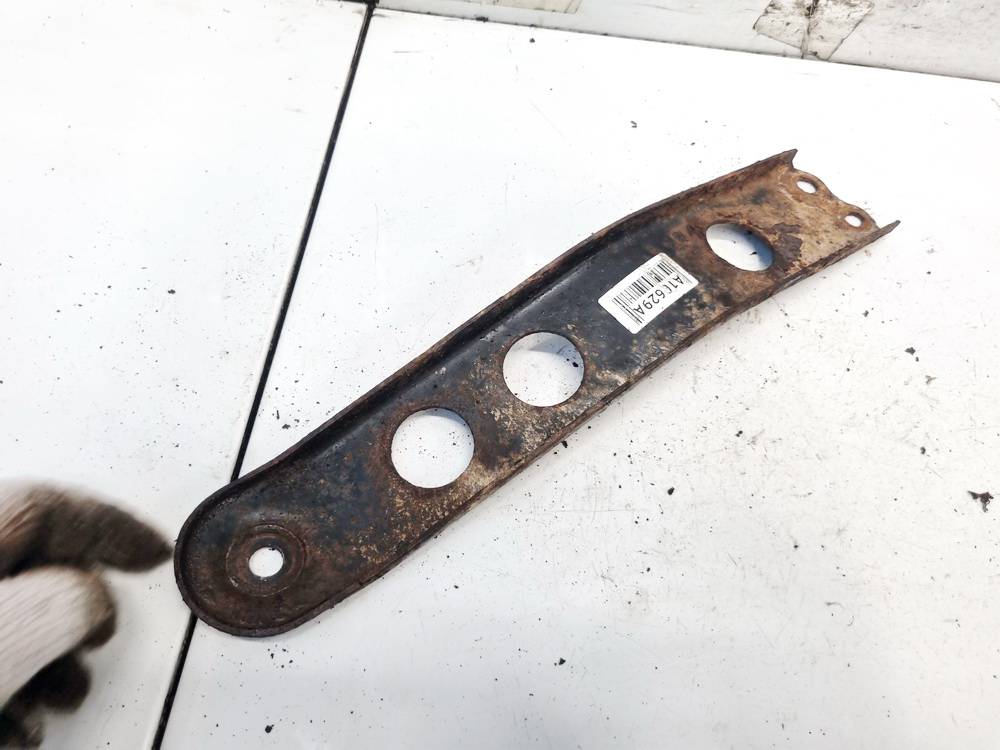 used used Engine Mount Bracket and Gearbox Mount Bracket Subaru Legacy ...