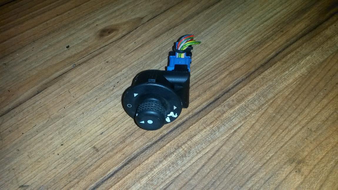 185526 Nenustatyta Wing mirror control switch (Exterior Mirror Switch ...