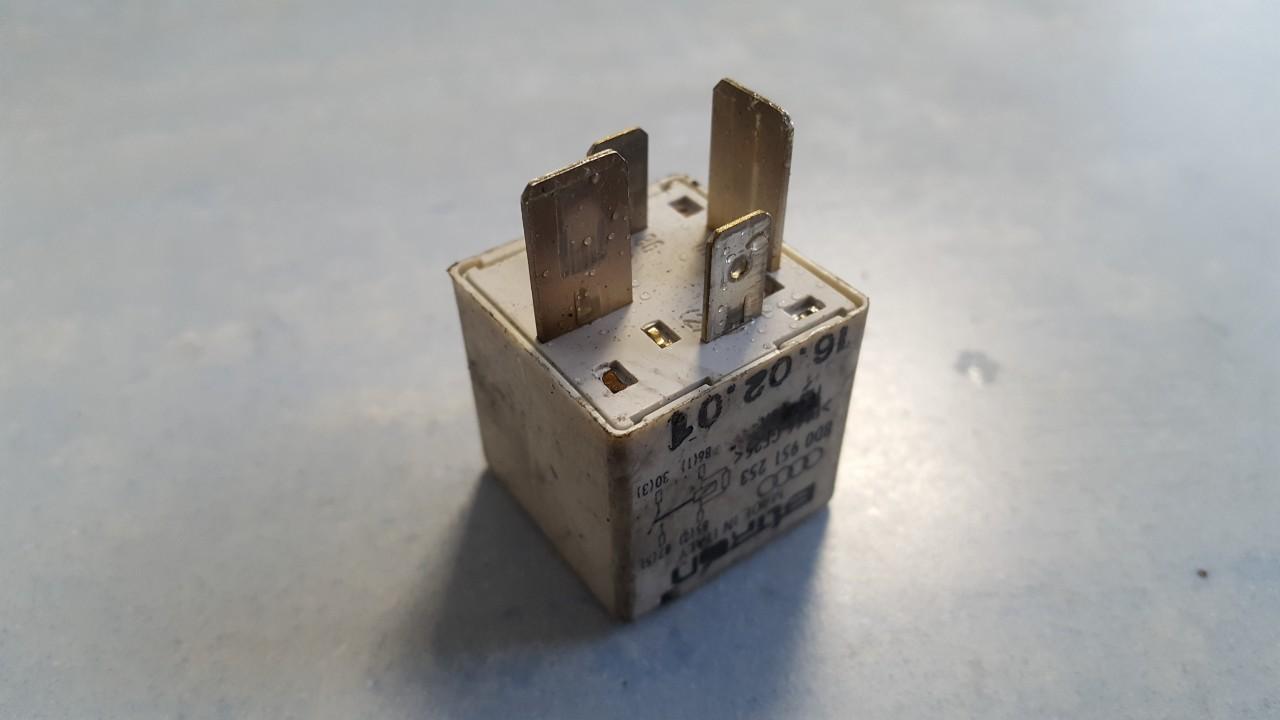 8D0951253 USED Relay module Volkswagen Passat 2002 1.8L - EIS00653240 ...