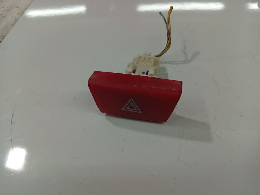 Toyota Aygo 2006 Hazard switch | EuroImpex