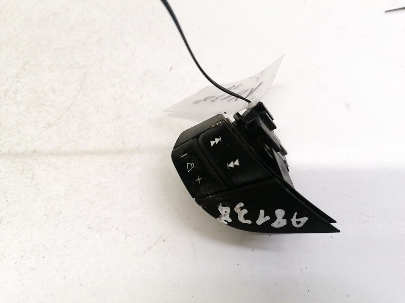 19206 USED Holden Steering Wheel Button Volvo V70 2006 2.4L ...