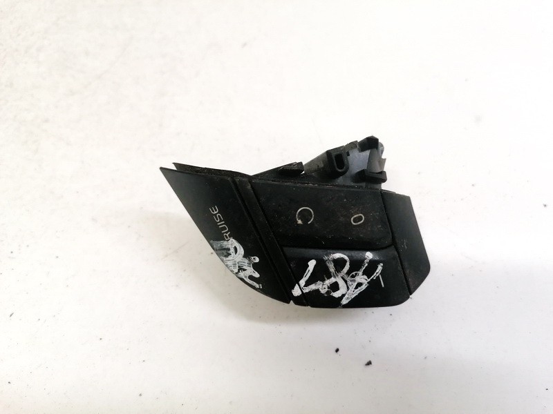 19206 USED Holden Steering Wheel Button Volvo V70 2006 2.4L ...