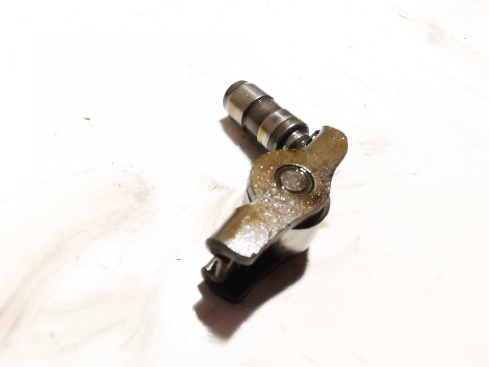 used Rocker Arm, valve train Volkswagen Polo 2007 1.2L - EIS01393306 ...