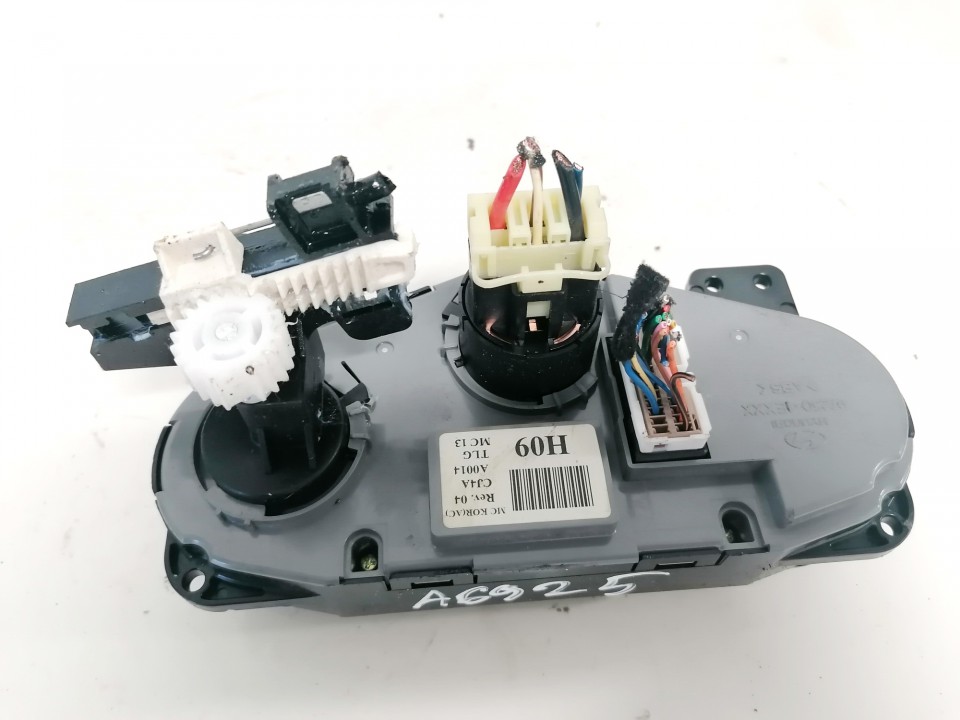 972501exxx 97250-1exxx Climate Control Panel (heater control switches ...
