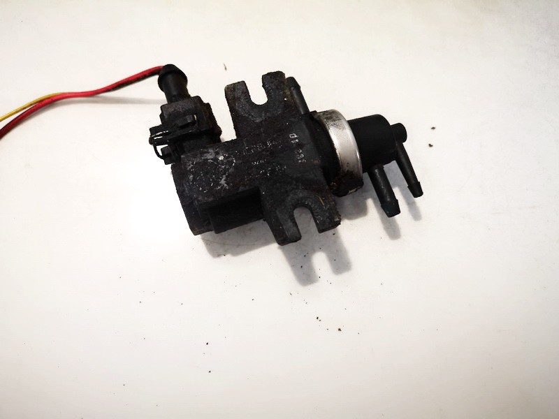 30618057 used Electrical selenoid (Electromagnetic solenoid) Volvo V40 ...