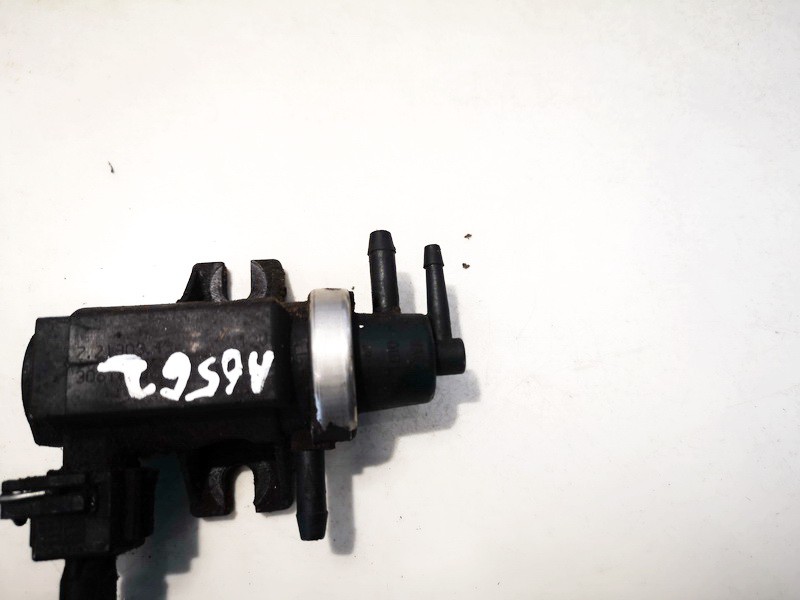 30618057 used Electrical selenoid (Electromagnetic solenoid) Volvo V40 ...