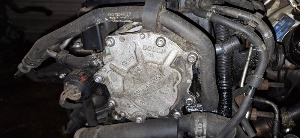 038145209M Skoda Superb 2009 Brake Vacuum Pump | EuroImpex