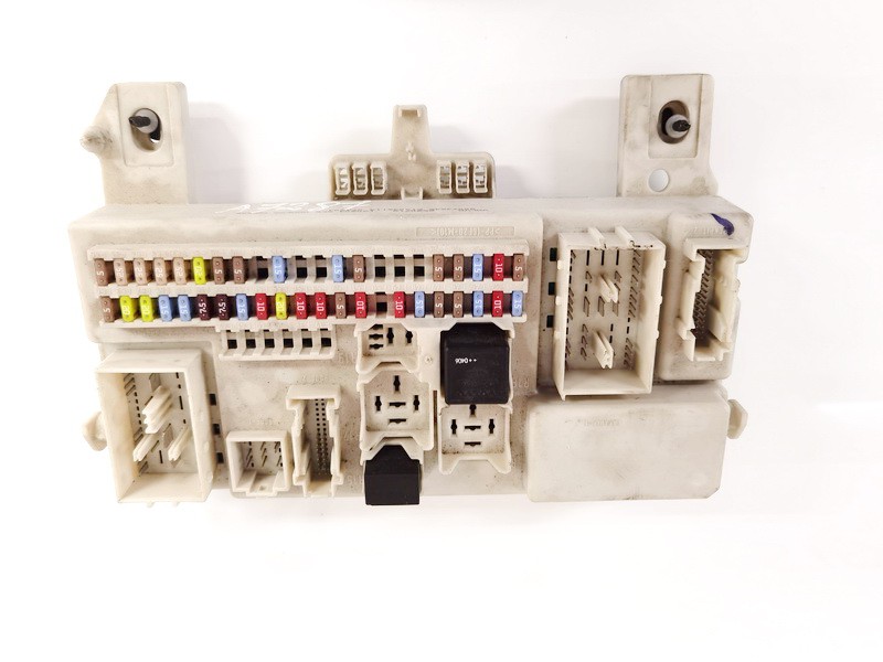 8690719 USED General Module Comfort Relay (Unit) Volvo V50 2005 2.0L ...