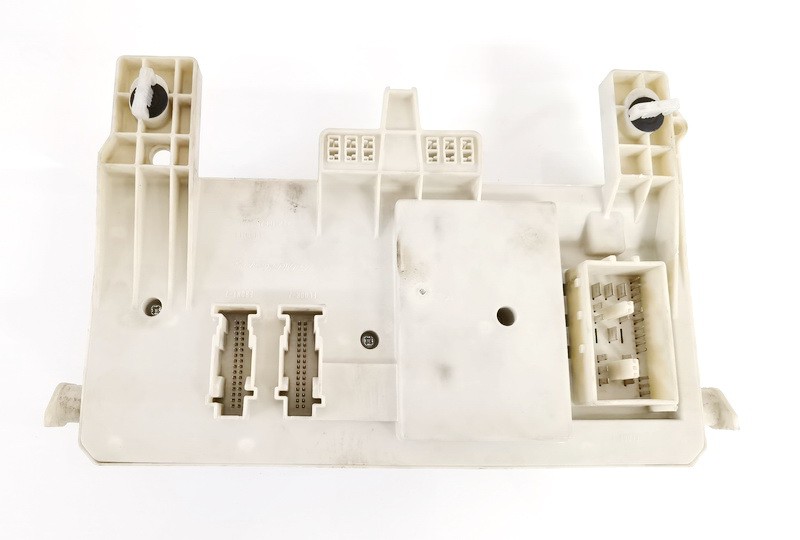 8690719 USED General Module Comfort Relay (Unit) Volvo V50 2005 2.0L ...