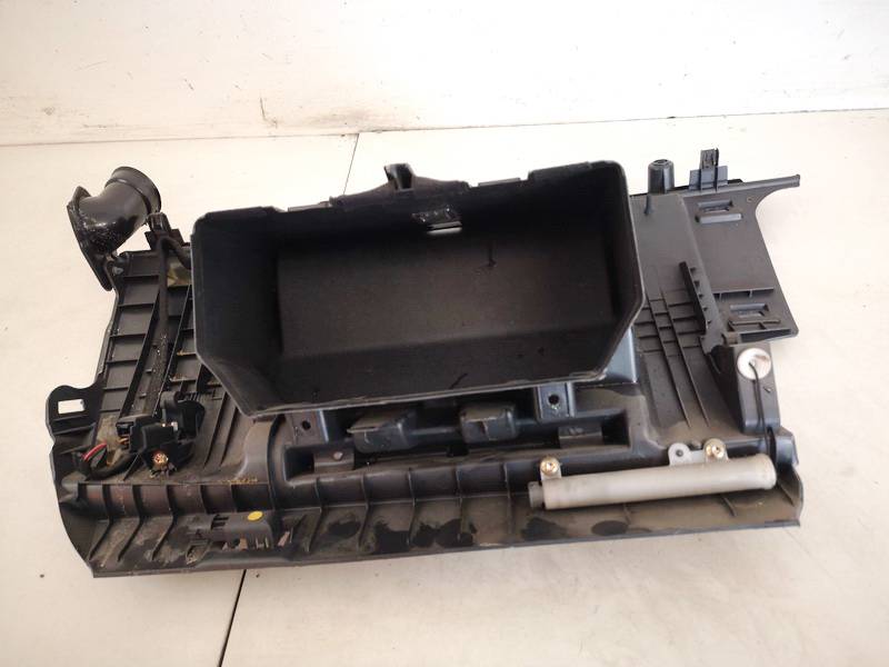 8626141 used Glove Box Assembly Volvo V50 2004 2.0L - EIS01823428 | Used Auto Parts Shop