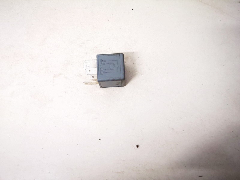 8d0951253 v23134-j52-x300 Relay module Volkswagen Passat 1999 1.9L ...