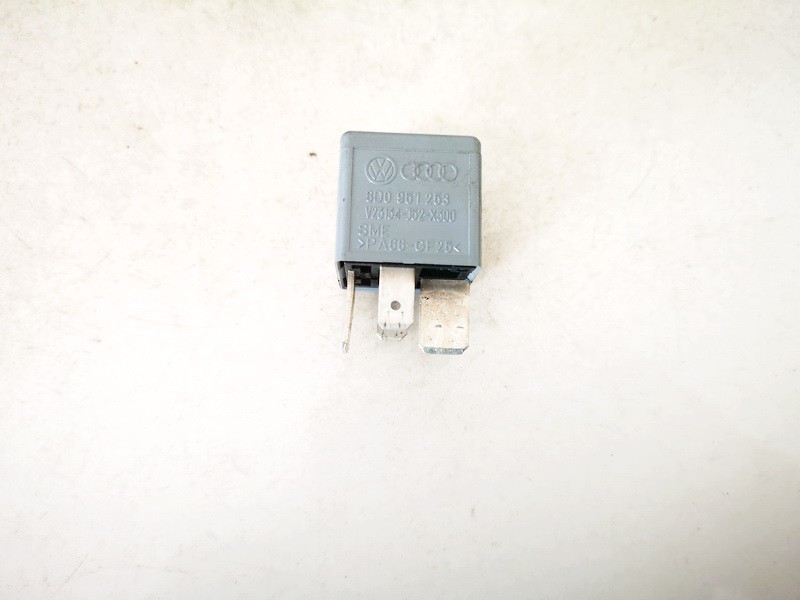 8d0951253 v23134-j52-x300 Relay module Volkswagen Passat 1997 1.9L ...