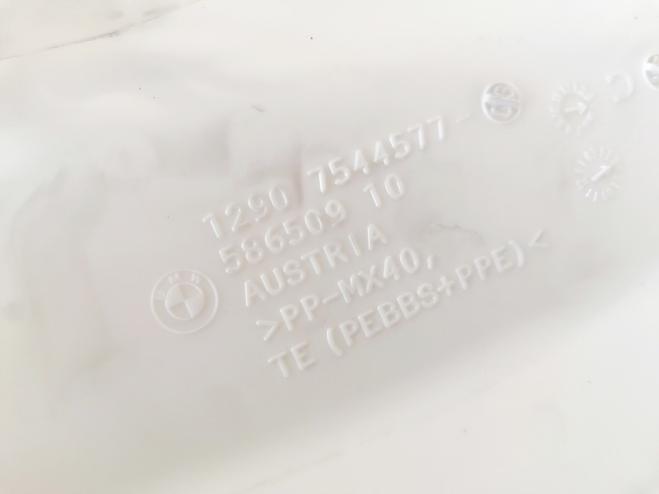 12907544577 used Fuse Box Cover BMW 1-Series 2006 2.0L - EIS01323547 ...