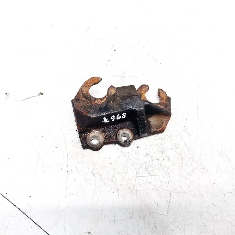 used used Engine Mount Bracket and Gearbox Mount Bracket Toyota Yaris ...