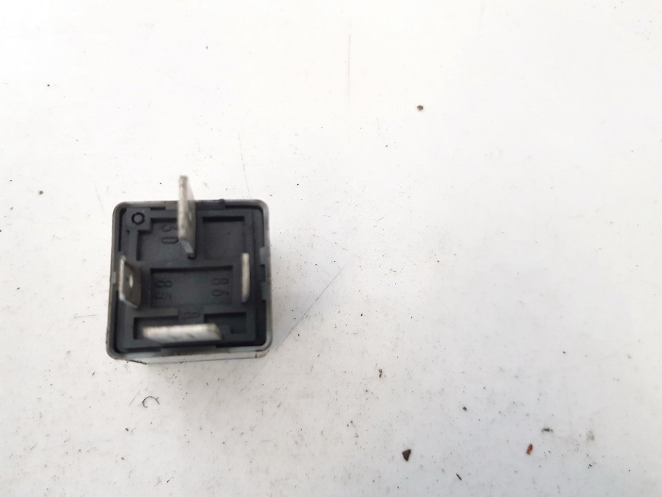 191937503 v23134-j52-x228 Relay module Volkswagen Golf 1995 1.6L ...