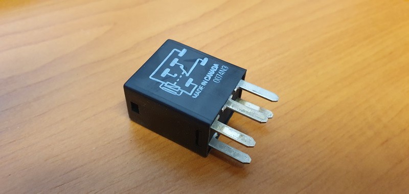 21911c 05269988aa Relay module Chrysler PT Cruiser 2003 - EIS00763711 ...