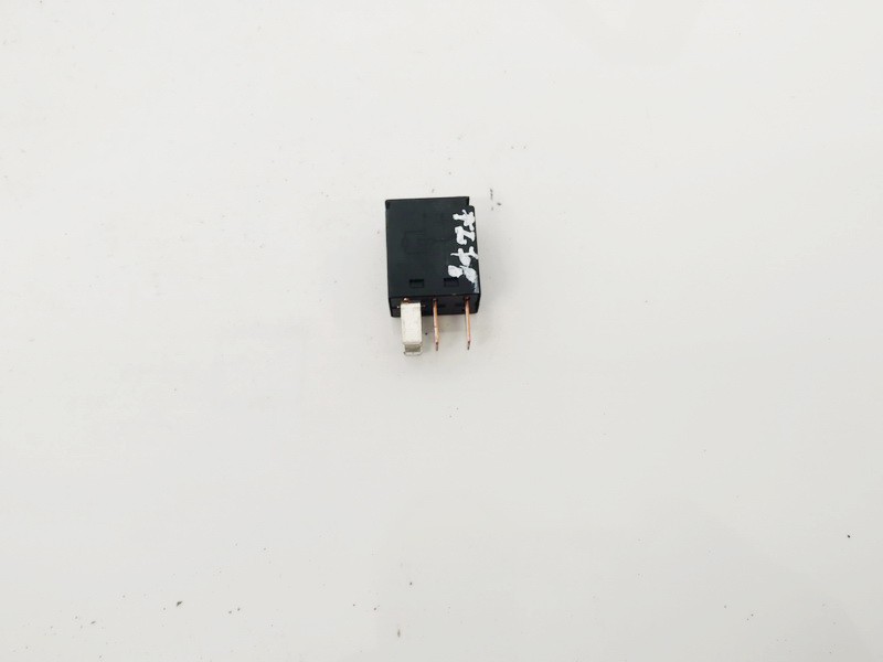 f57b14b192aa f57b-14b192-aa Relay module Ford Focus 2000 1.8L ...