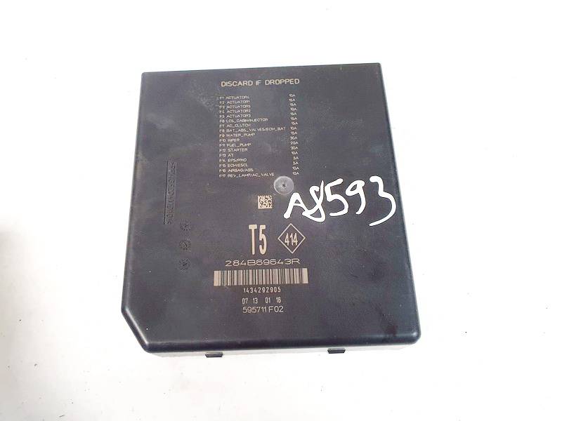284b69643r 1434292905 Fuse box Renault Kadjar 2016 1.5L - EIS01763846 ...