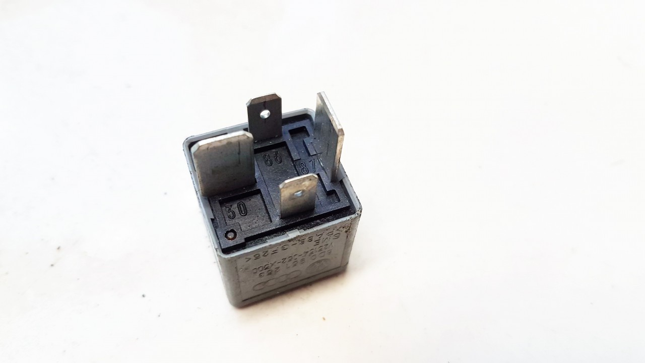 8D0951253 USED Relay module Volkswagen Passat 1999 1.9L - EIS00970386 ...