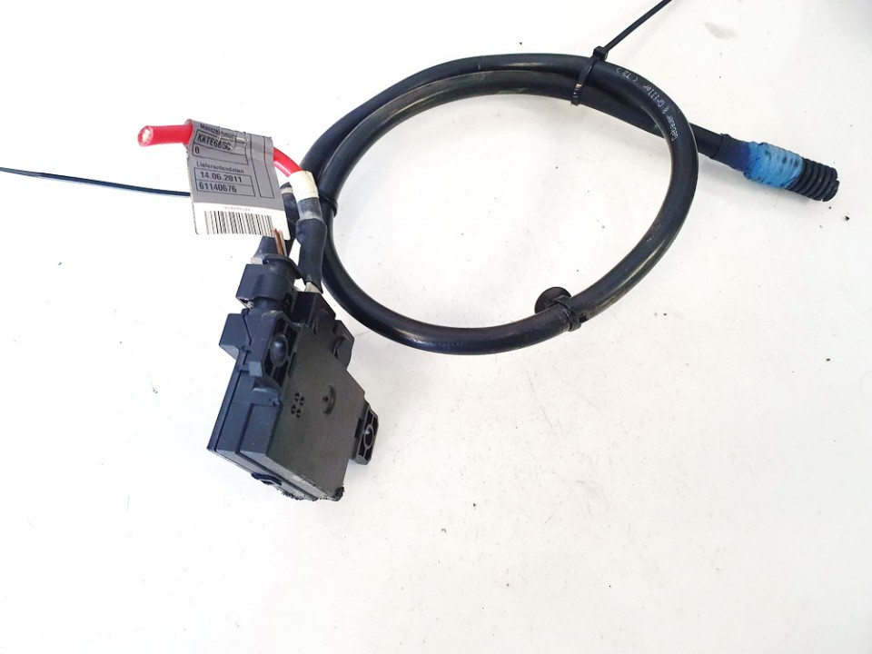 a0009822023 111002910 Relay module Mercedes-Benz E-CLASS 2011 2.1L ...