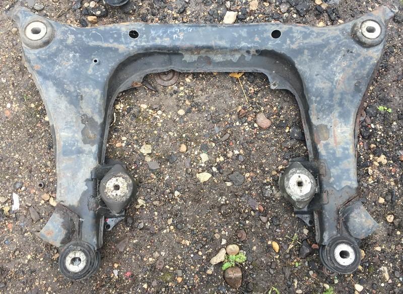 USED USED Front subframe Volkswagen Passat 1998 - EIS00454032 | Used ...