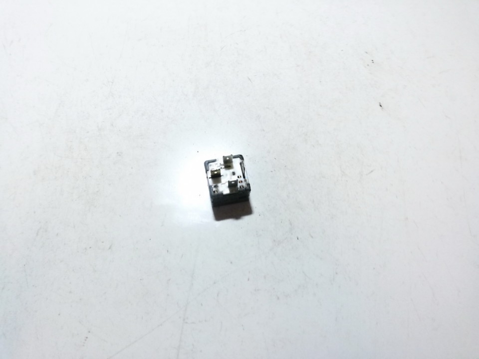443951253j 899511 Relay module Audi 100 1994 2.5L - EIS00740408 | Used ...