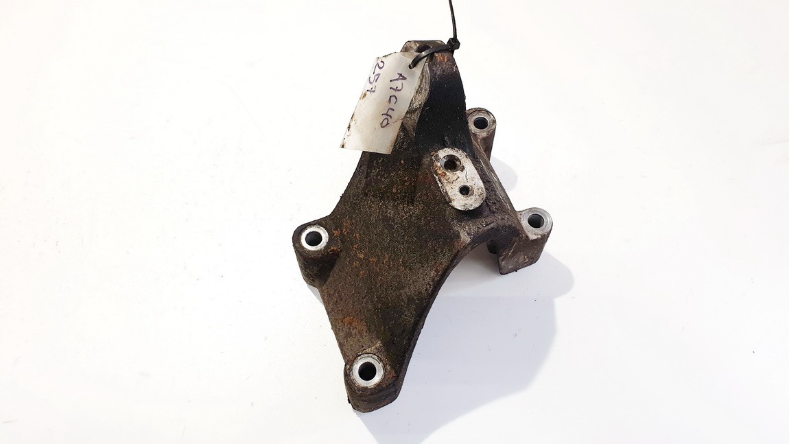 3d0199308k used Engine Mount Bracket and Gearbox Mount Bracket ...