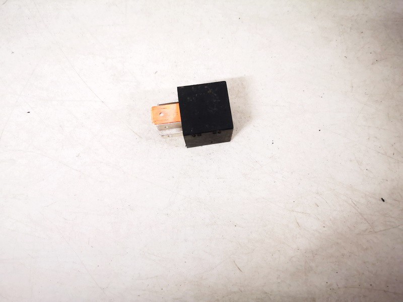3d0951253a used Relay module Skoda Octavia 2004 1.9L - EIS01274109 ...