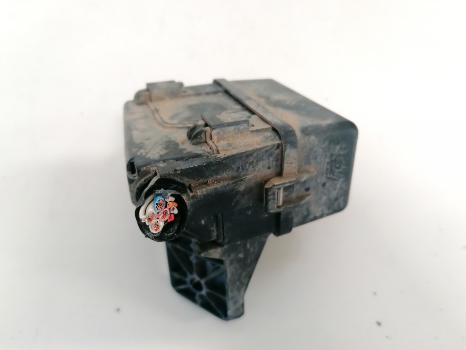 8266252310 82662-52310 Fuse box Toyota Yaris 2006 1.3L - EIS01304165 ...