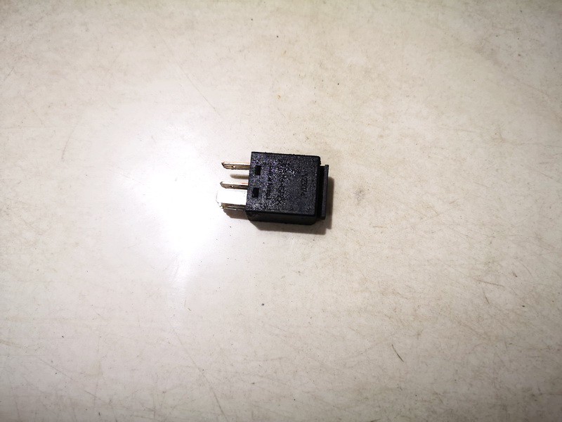 7m0951253c 95vw10k705ea Relay module Seat Alhambra 2000 1.9L ...